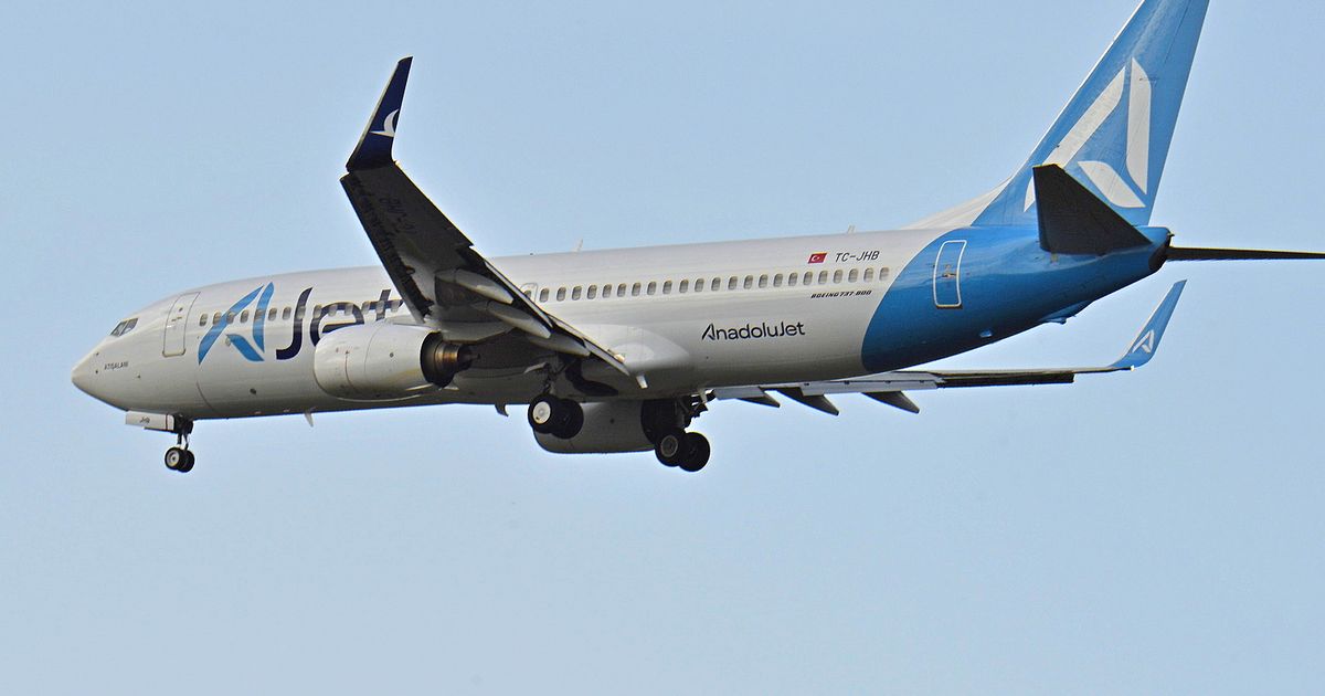 Avion AJet-a na letu iz Prištine izleteo sa taksi-staze u Istanbulu ...